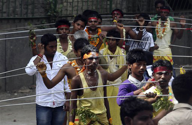 Hindu festival rituals in India