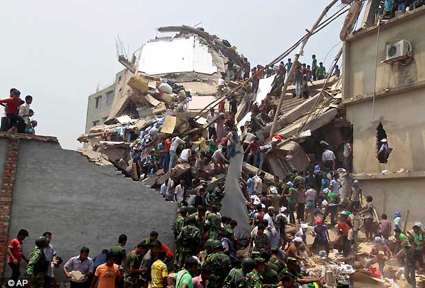 Bangladesh building collapse; 123 dead!