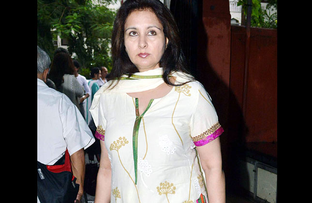 Bollywood stars attend prayer meet for actor Jagdish Raj