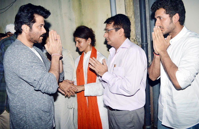 Bollywood stars attend prayer meet for actor Jagdish Raj