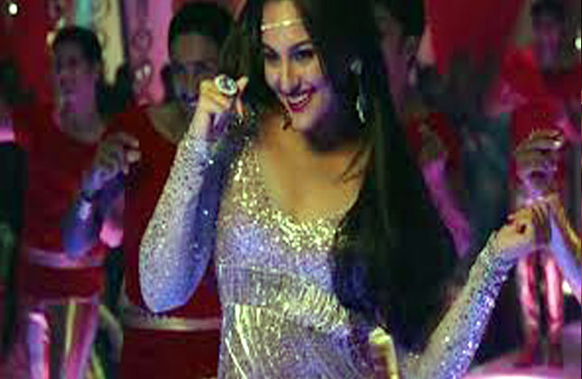 Top 10 item girls of Bollywood