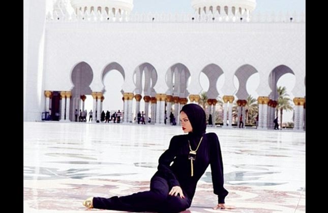 Sheikh Zayed Mosque Rihanna