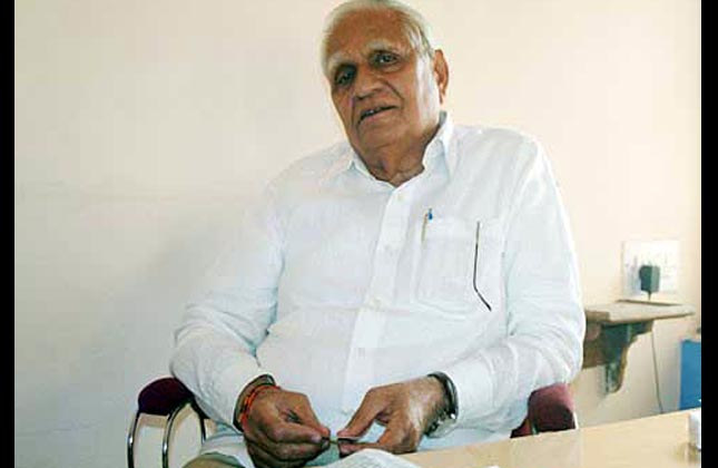 Unseen pics of Narendra Modi and his family