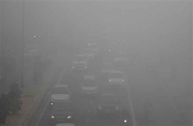 Fog disrupts life in Delhi