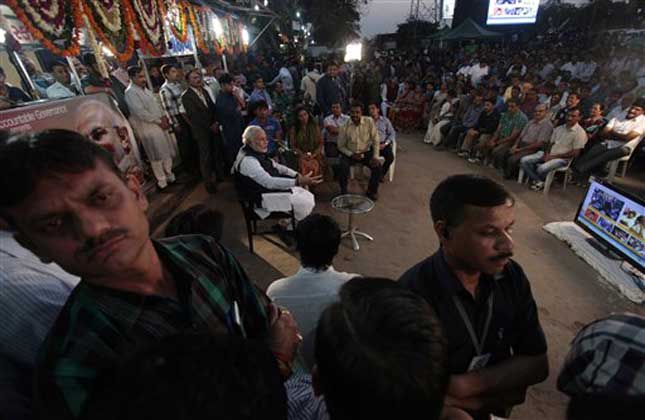 Modi sells tea at his 'Chai Pe Charcha'