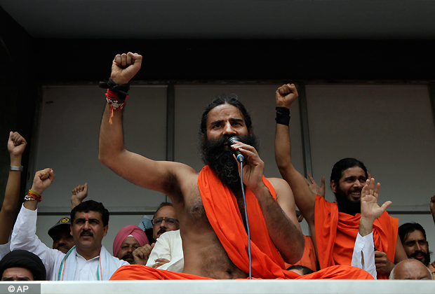 Ramdev calls off fast