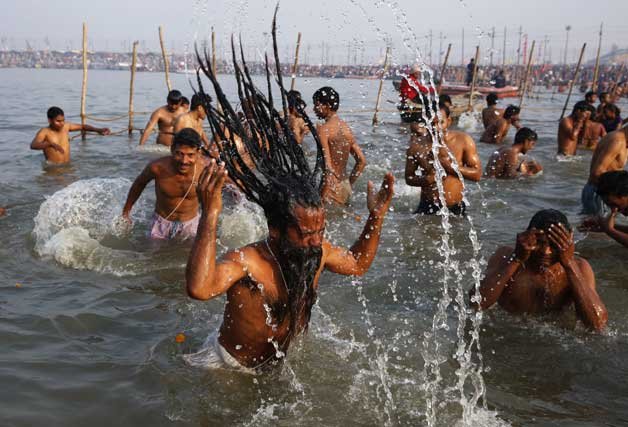 Maghi Purnima: The holy dip
